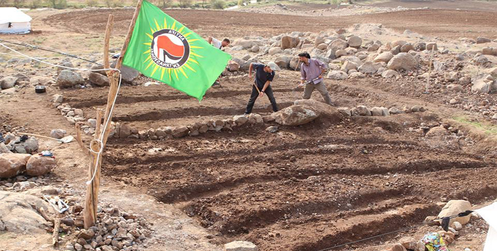 „Die Revolution in Rojava hat eine globale Bedeutung“ - Lower Class ...